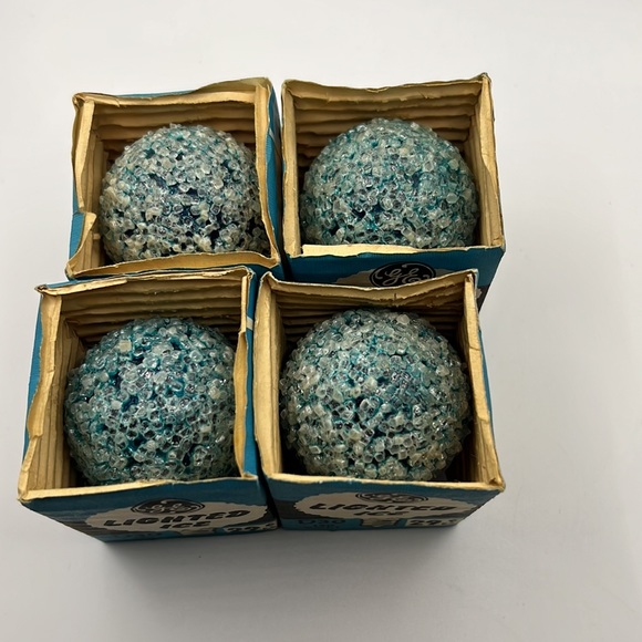 GE Lighted Ice | Holiday | Vintage Ge Lighted Ice Christmas Bulbs ...